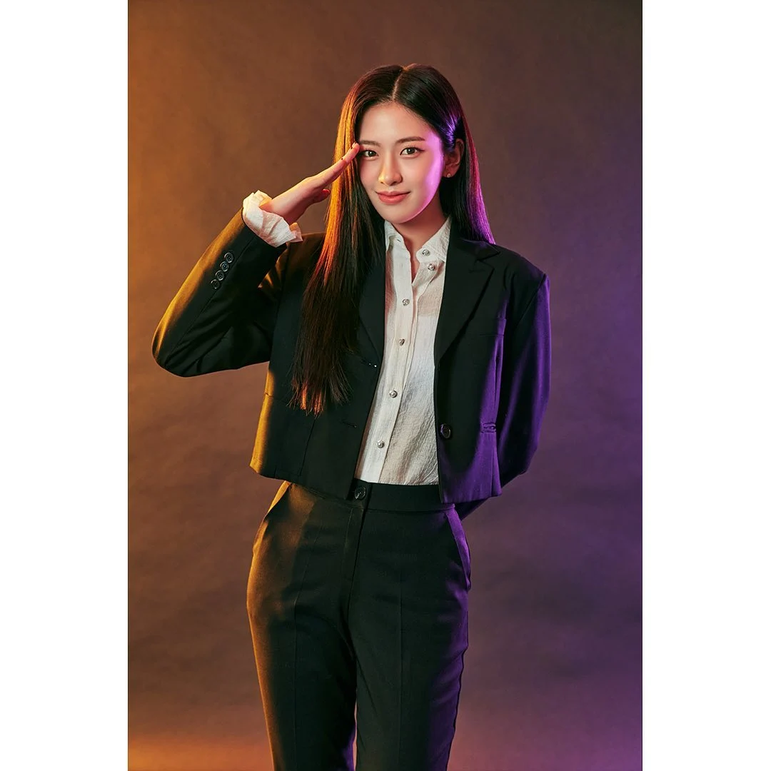 220215 Channel A Instagram Update with An Yujin | Scrolller