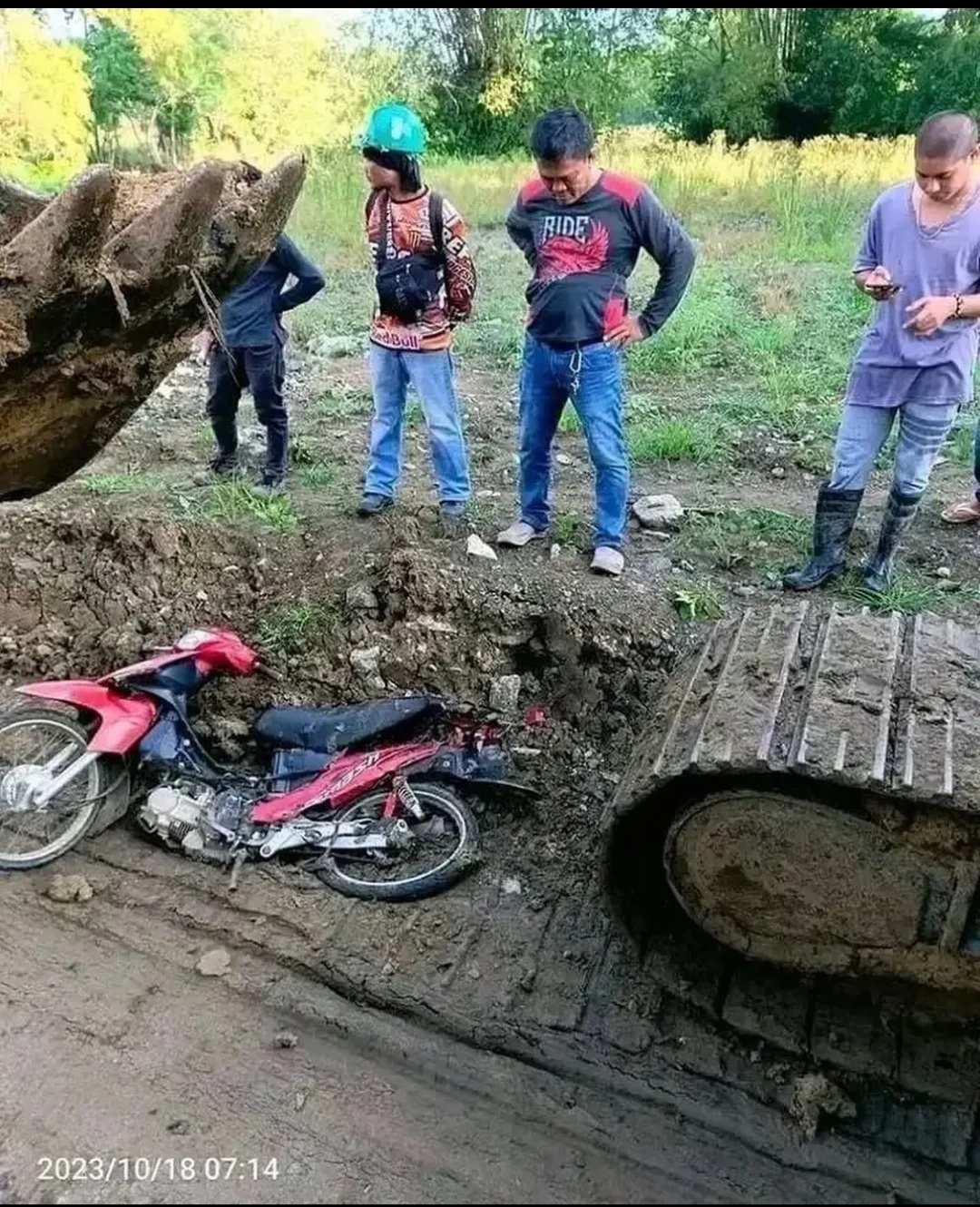 Motor Geprek | Scrolller