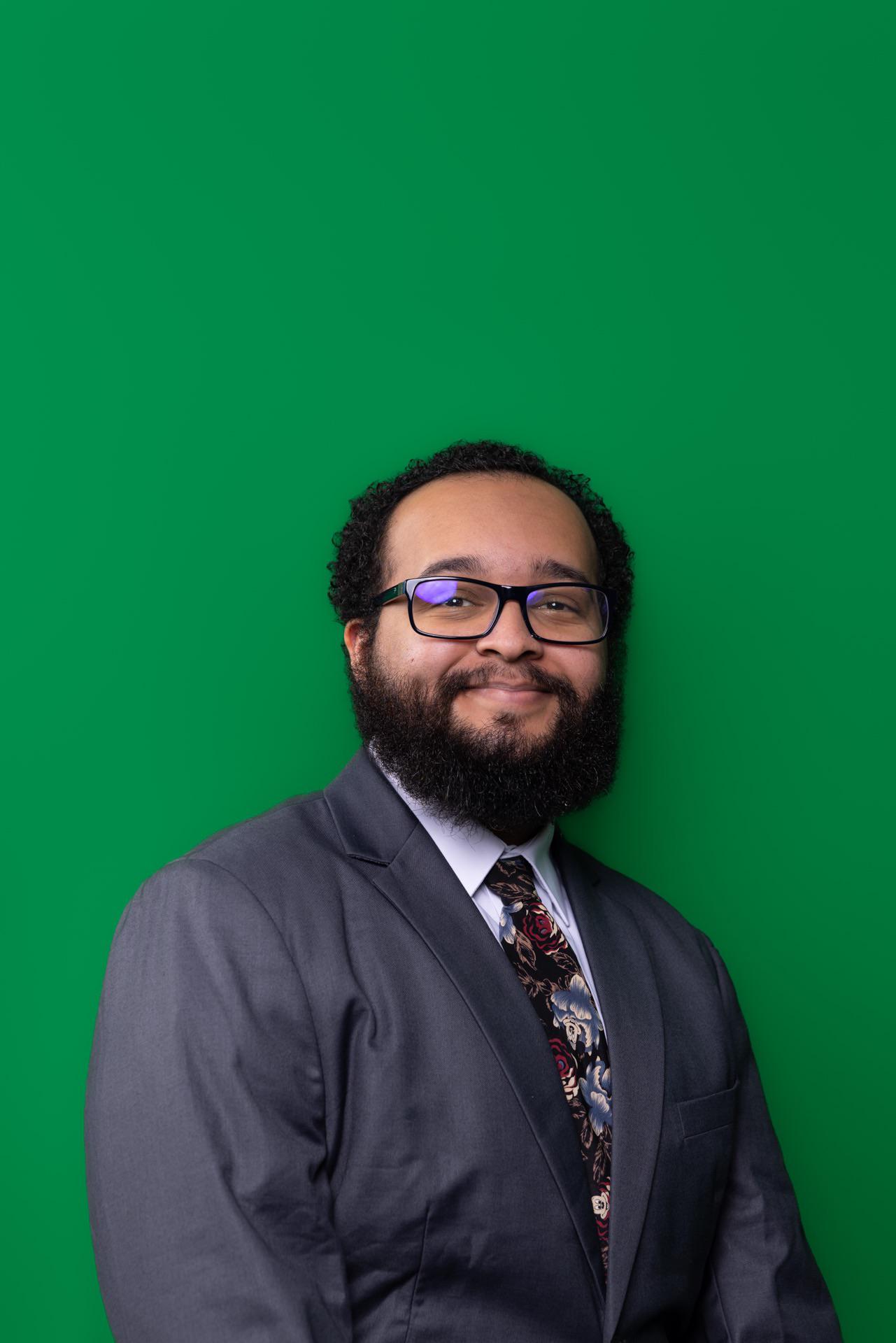 Professional Headshot Edit Help | Scrolller