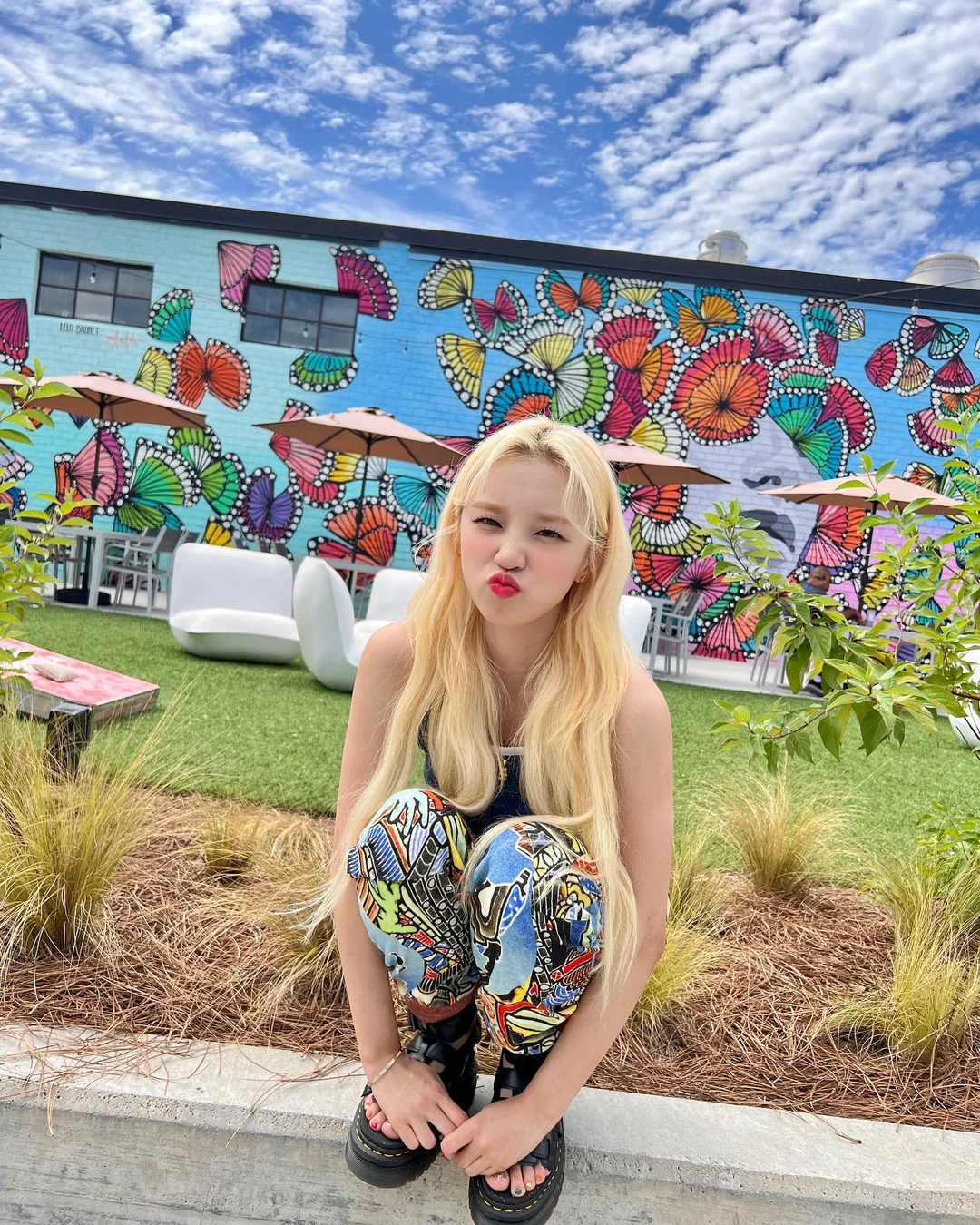 (G)I-DLE - Yuqi | Scrolller