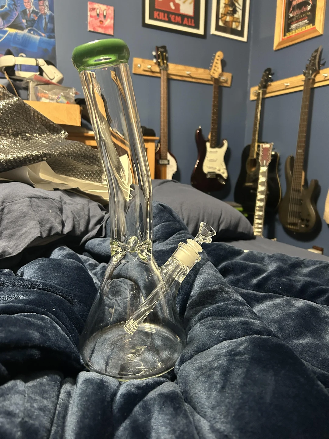 Peep the new bong | Scrolller