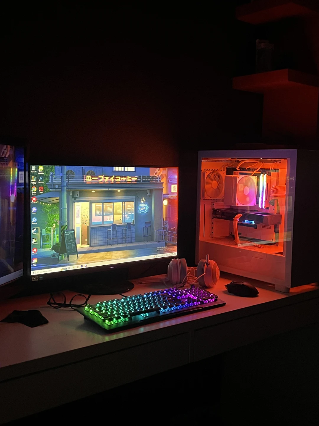 My cleaned up desk | Scrolller