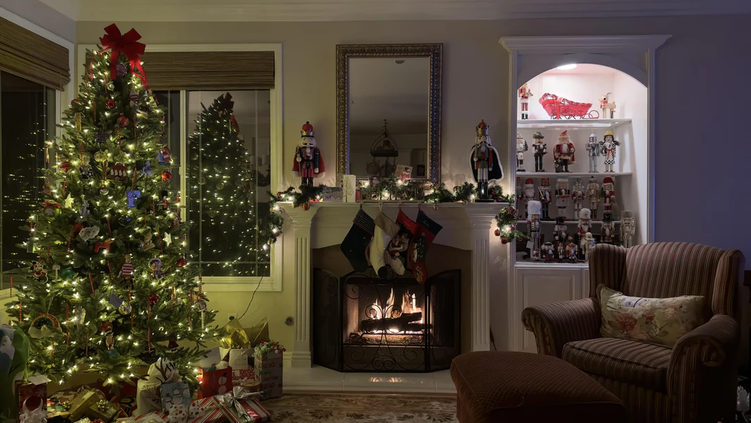 Christmas Eve featuring the nutcracker collection 🎄 | Scrolller