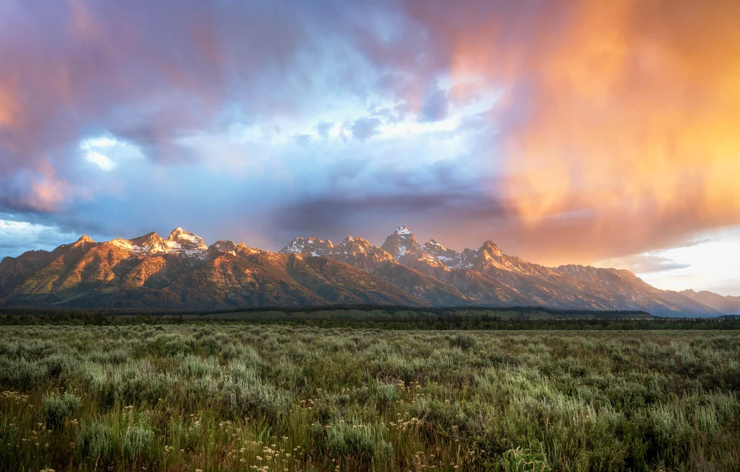 The heavens open above the Tetons [3194x2042] [OC]. | Scrolller