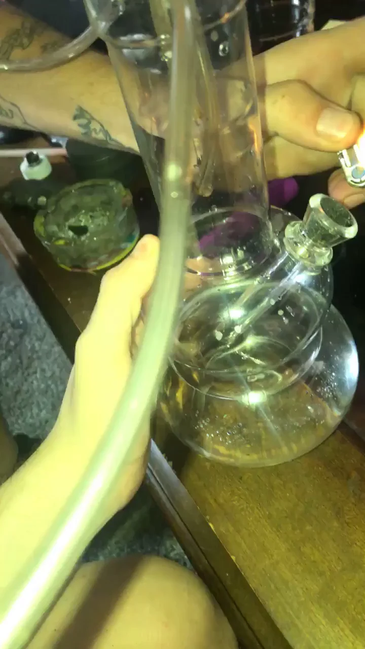 Hookah/ bong/ Magic Water | Scrolller