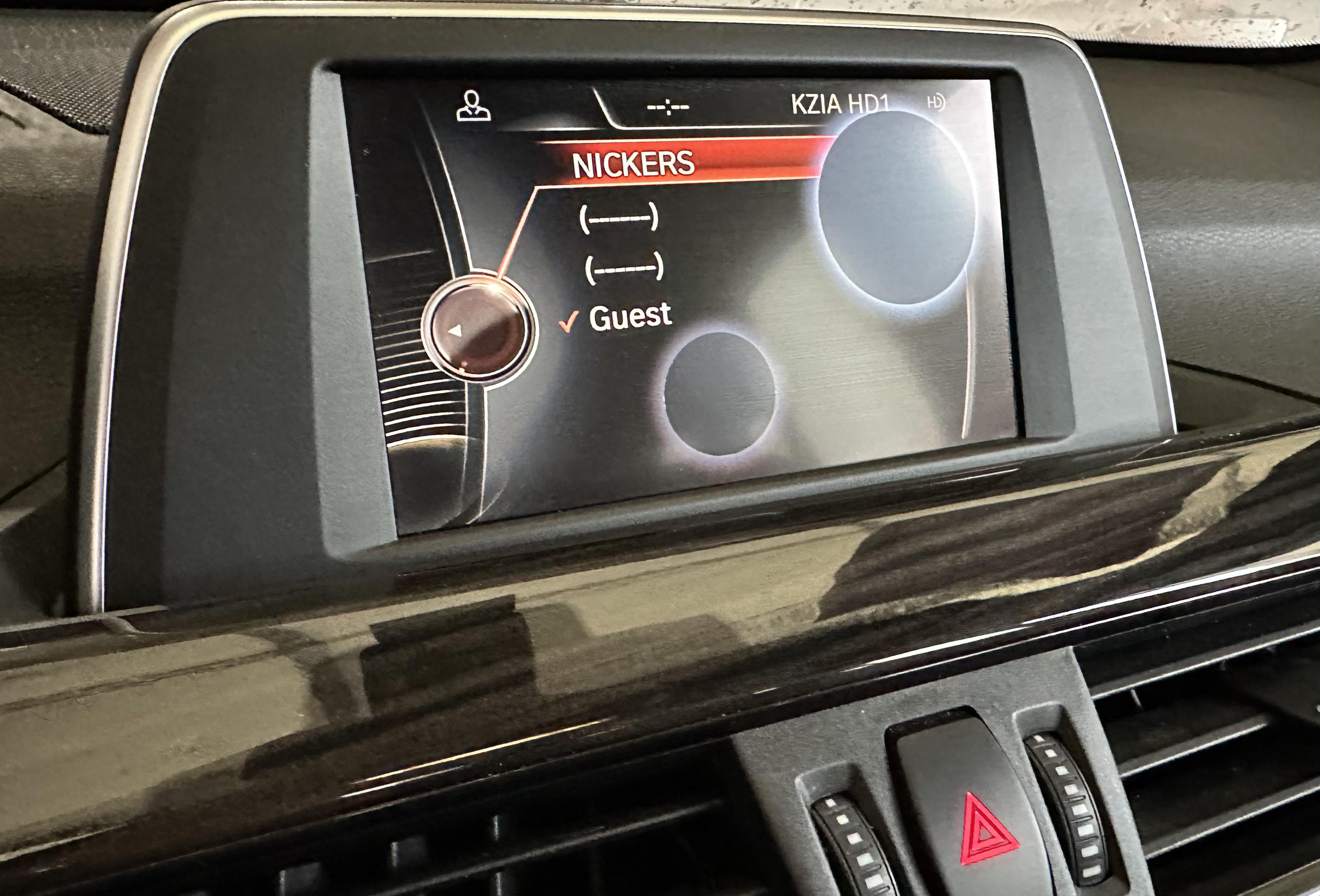 How much does it cost to fix this screen problem? | Scrolller