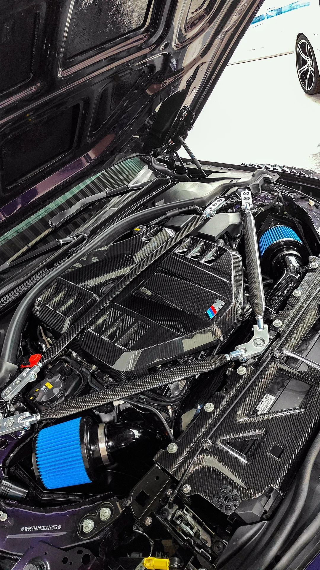 New carbon strut bars made the engine bay complete 👌 | Scrolller