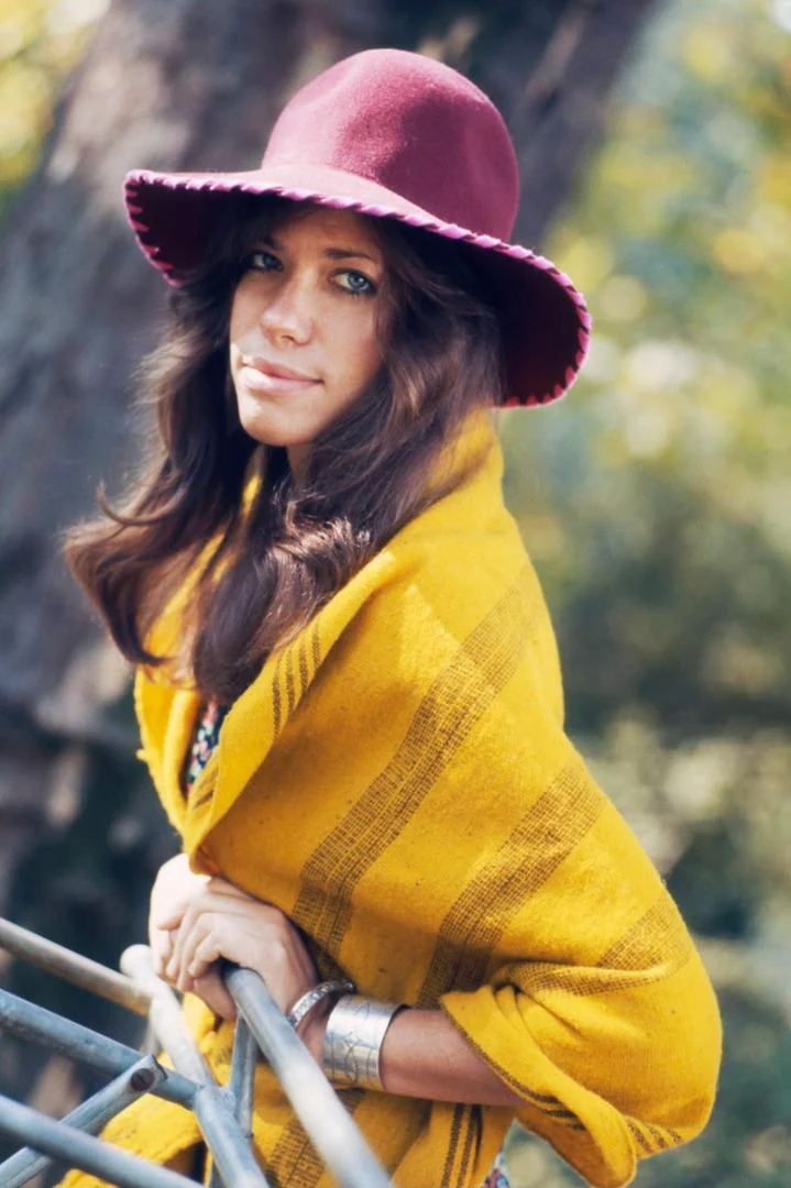 Carly Simon (1972) | Scrolller