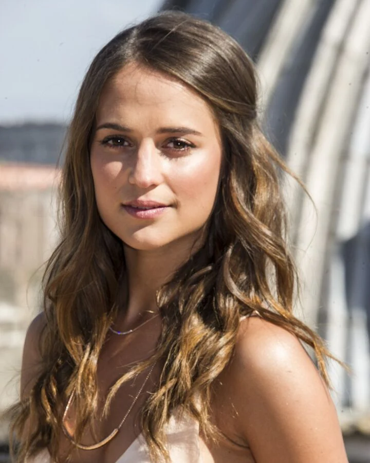 Alicia Vikander | Scrolller