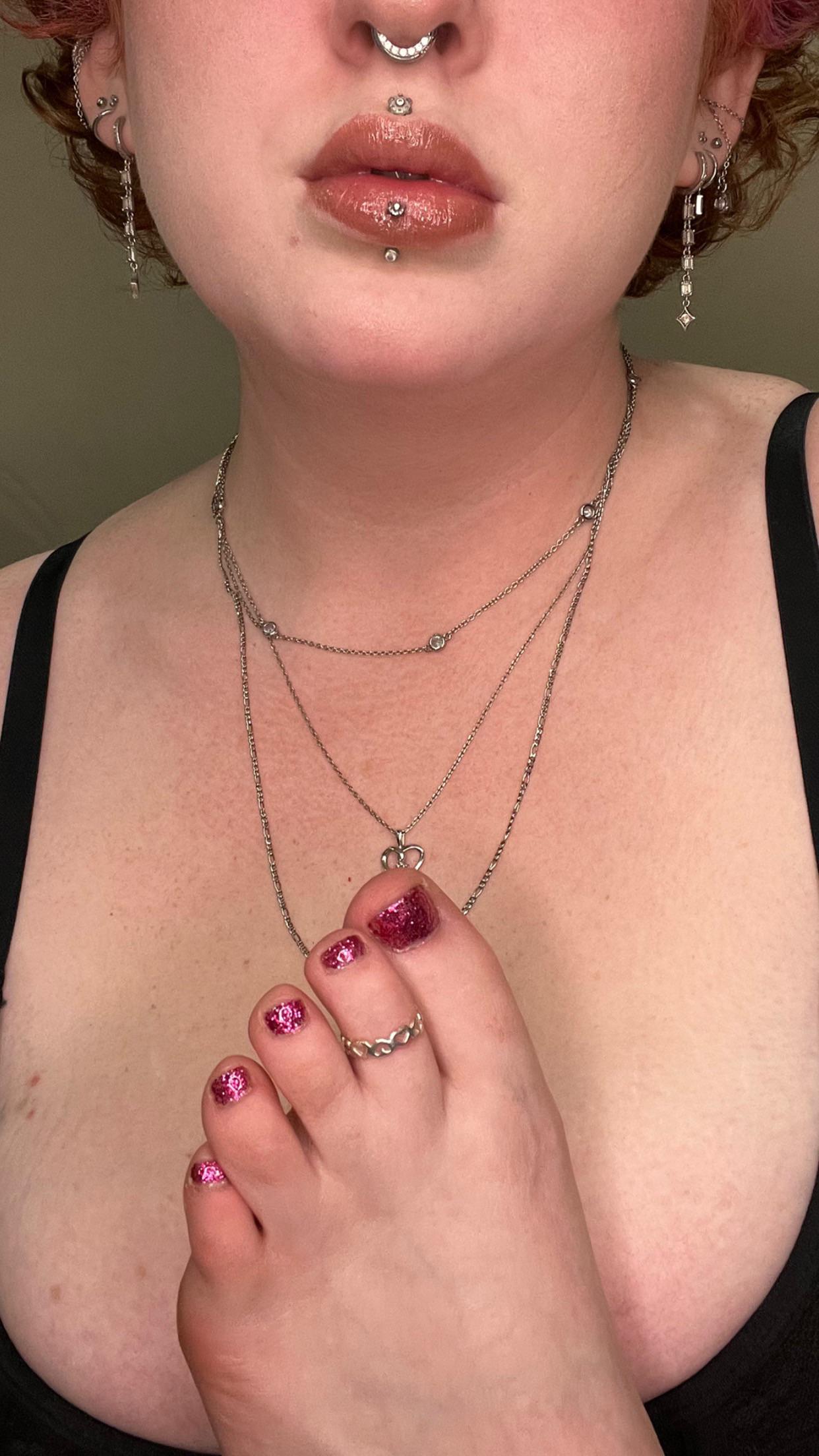 Pink sparkles | Scrolller