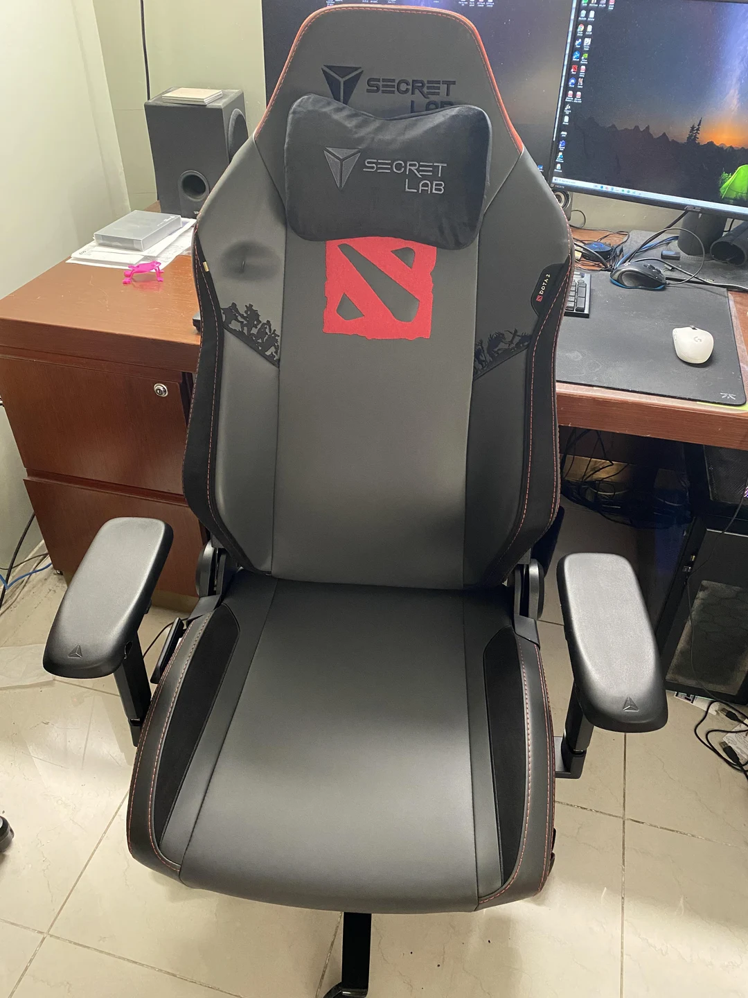 Dota 2 chair! #Secretlab | Scrolller