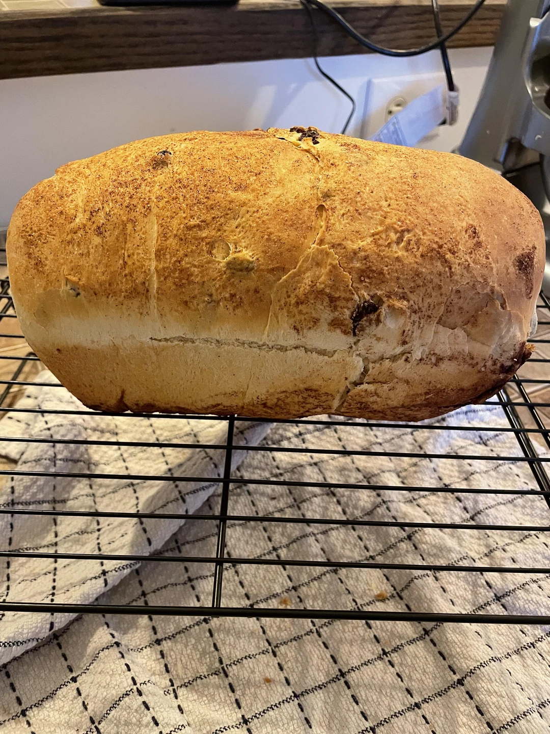 Cinnamon raisin bread | Scrolller