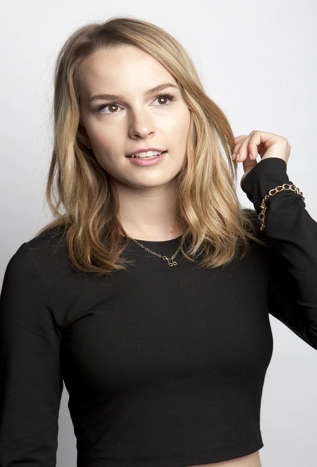 Bridgit Mendler | Scrolller