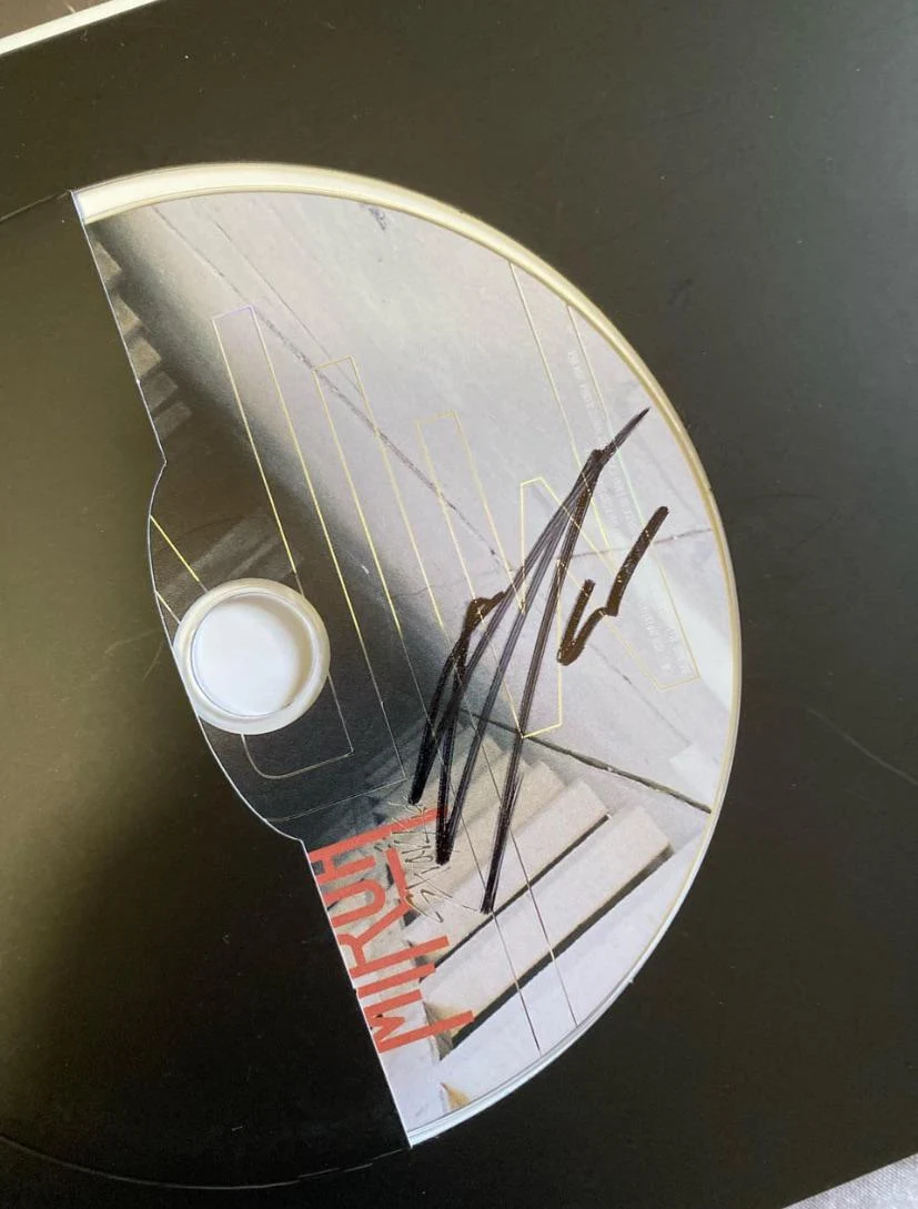 signed stray kids album | Scrolller