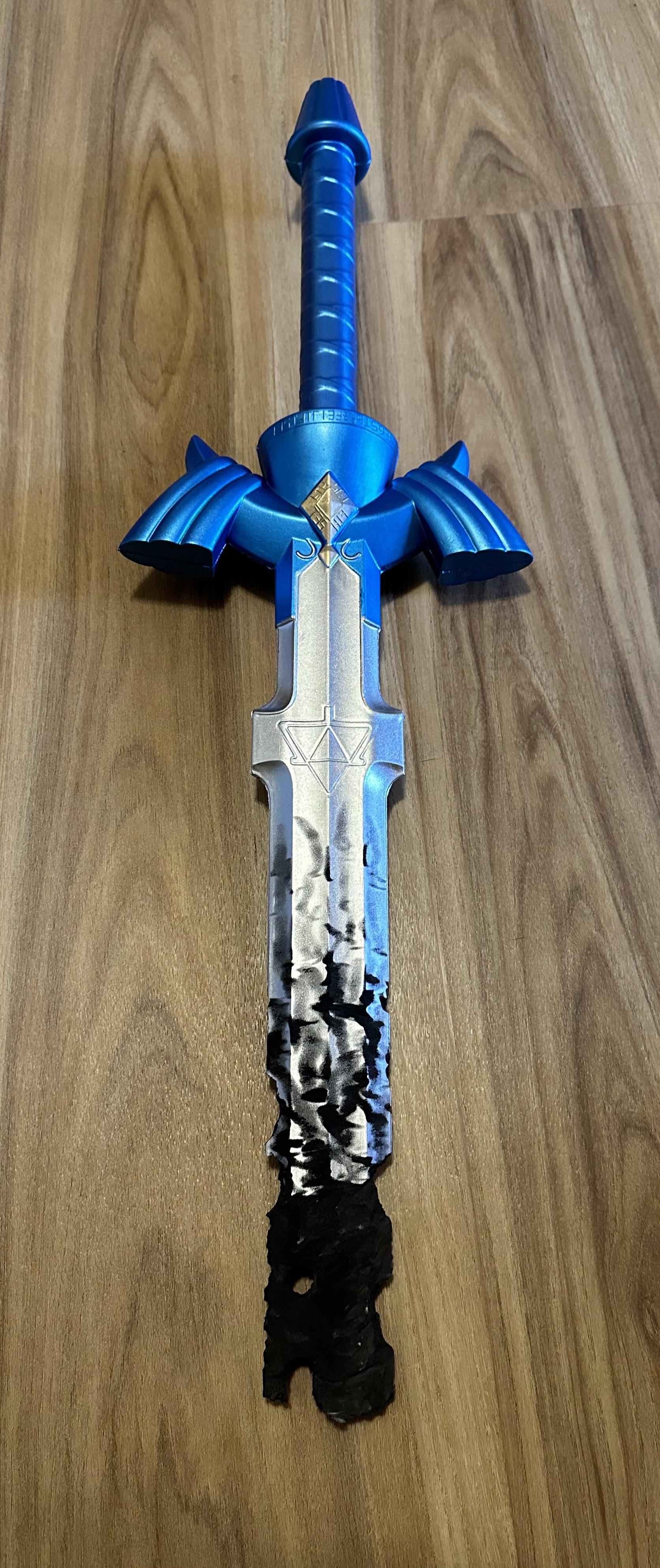[TotK] Halloween prop - destroyed Master Sword | Scrolller