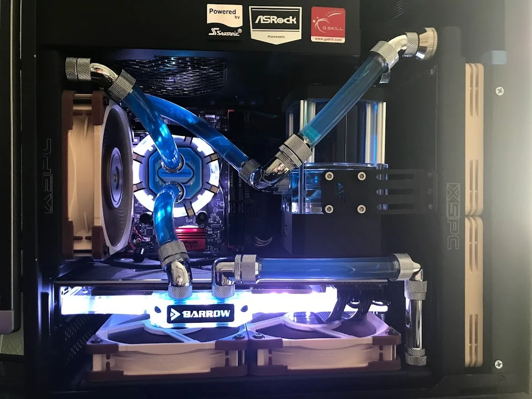 Suggestions on a replacement case? | Scrolller