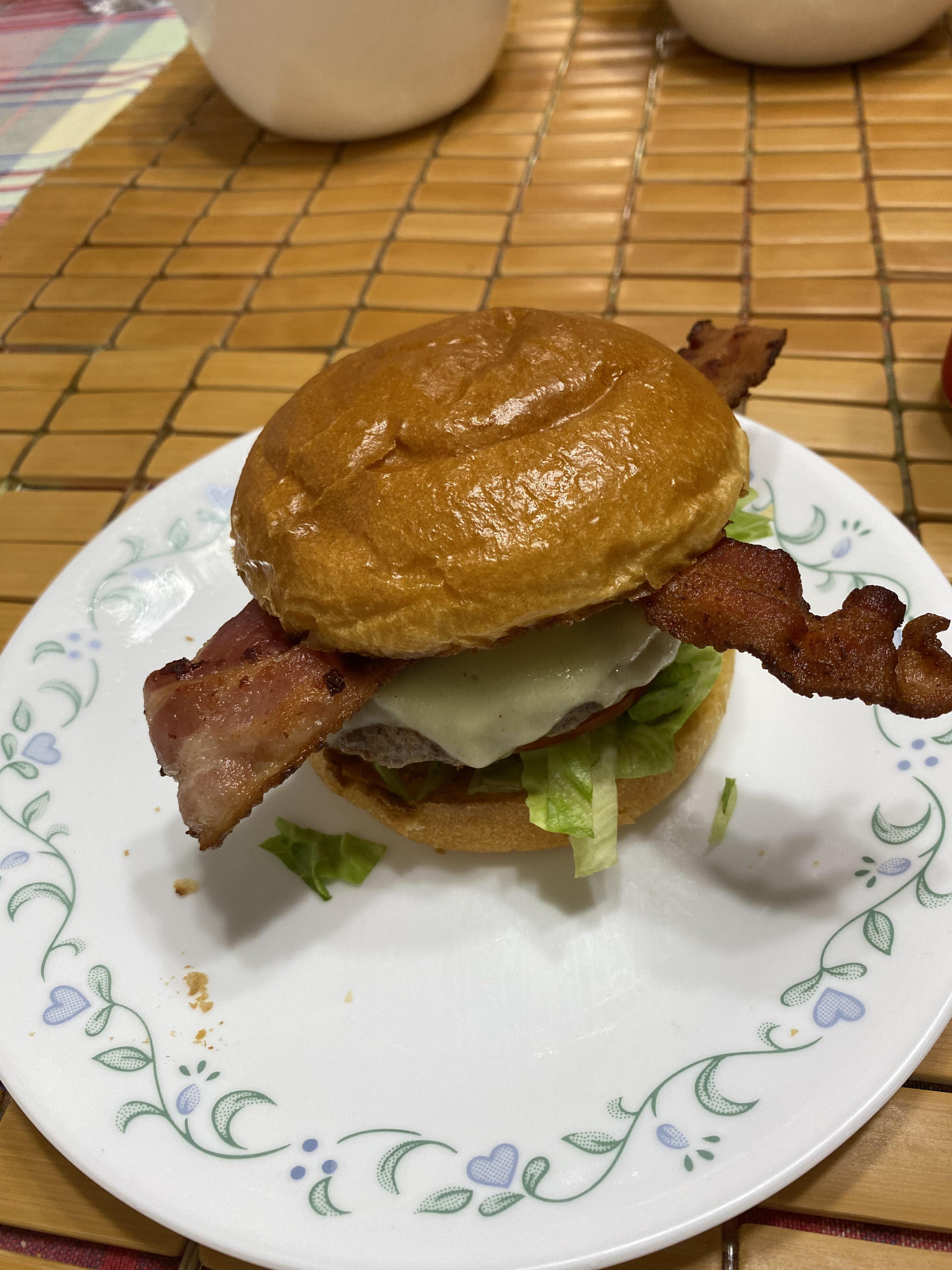 [Homemade] Bacon Cheeseburger | Scrolller