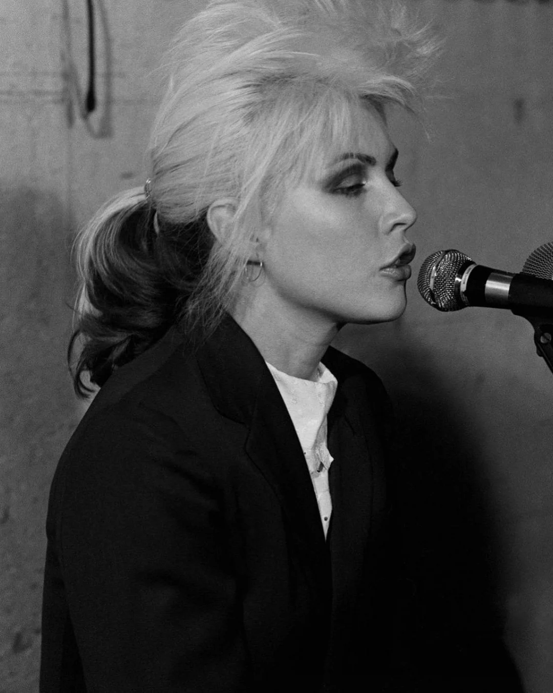 Debbie Harry photographed by Steve Landis (1978) | Scrolller