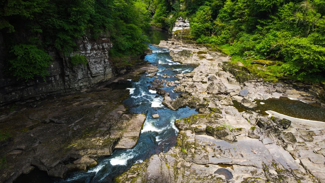 View Along the River Clyde, Lanark, Scotland [4000x2250][OC] | Scrolller