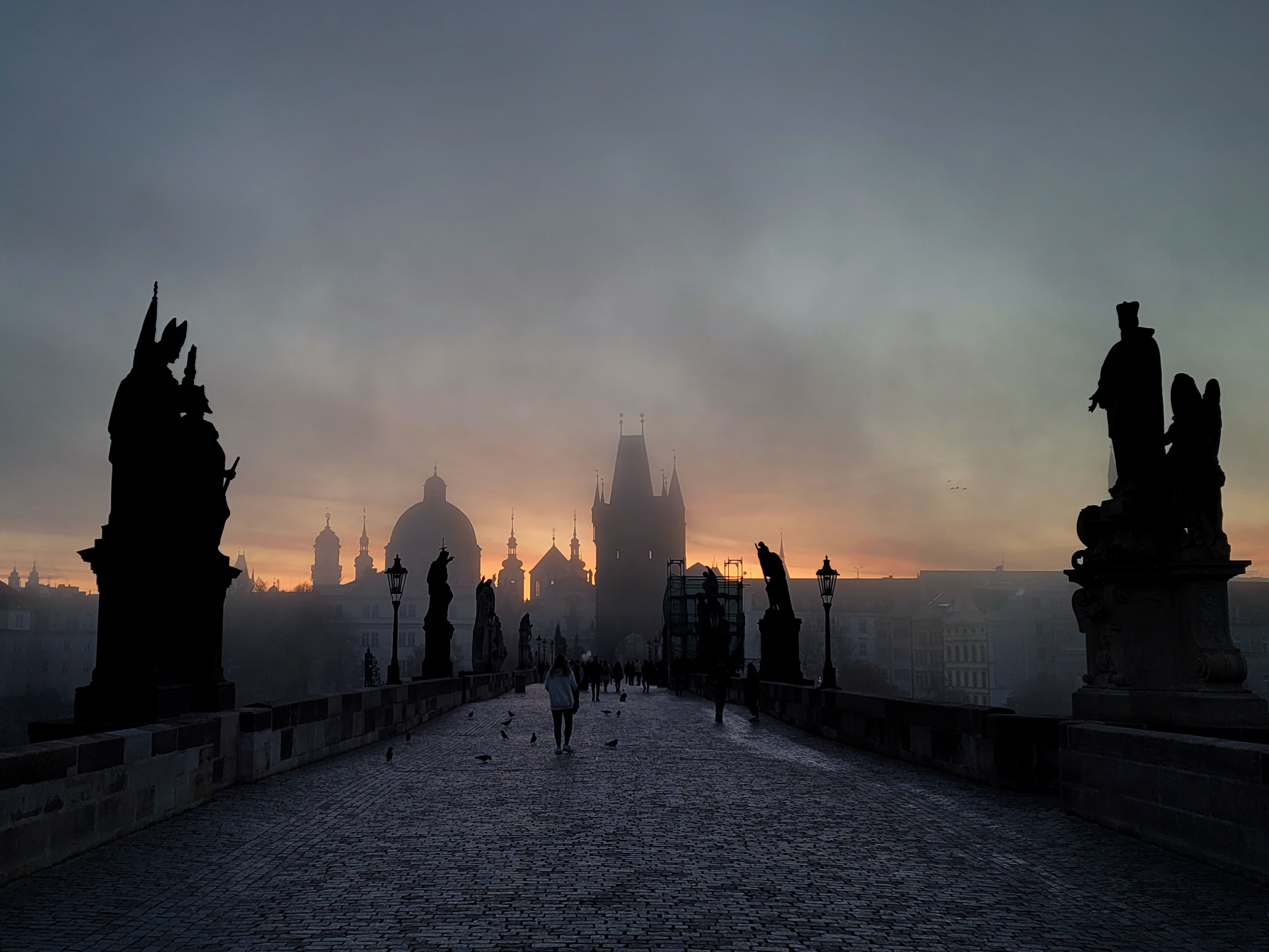 Sunrise at Charles Bridge, Prague (OC) | Scrolller