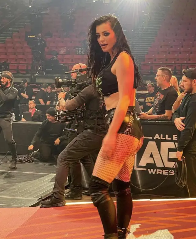 Saraya / Paige | Scrolller