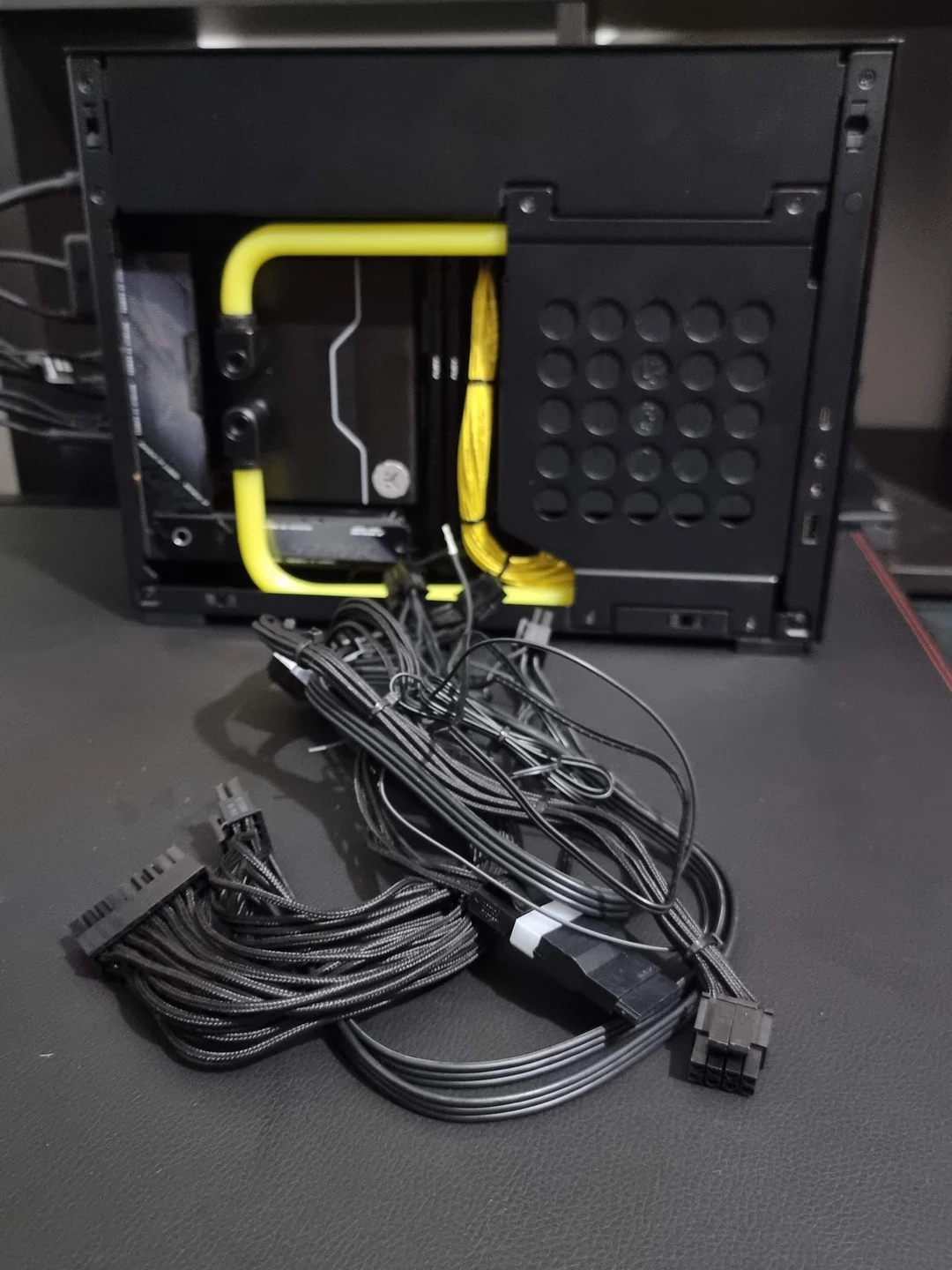 Build vs. cables removed from build after making a complete custom cabling set | Scrolller