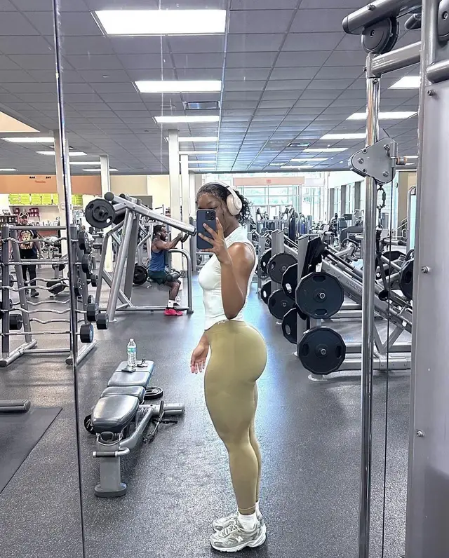 Standing straight | Scrolller