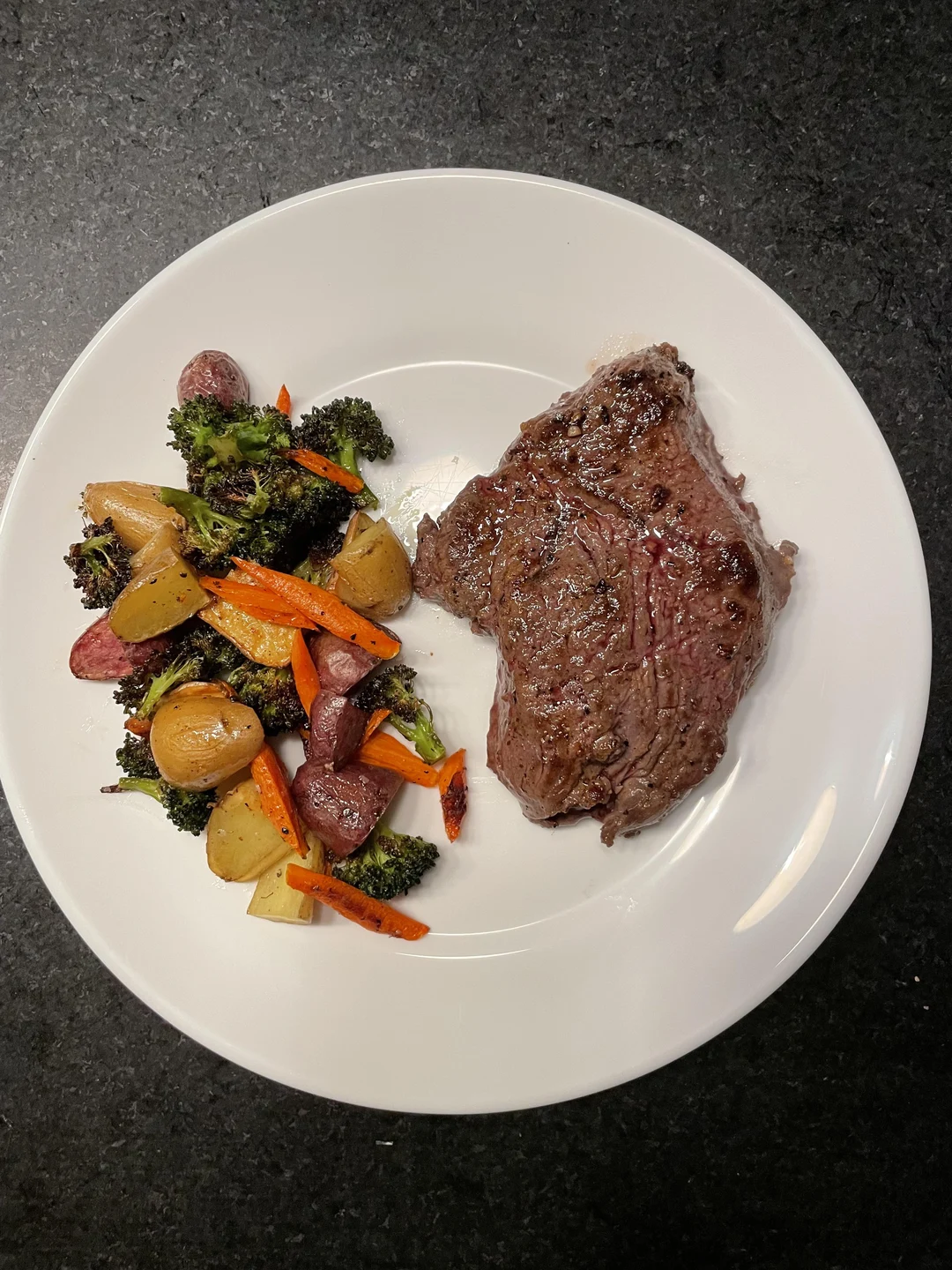 First time grilling steak in the new cast iron | Scrolller