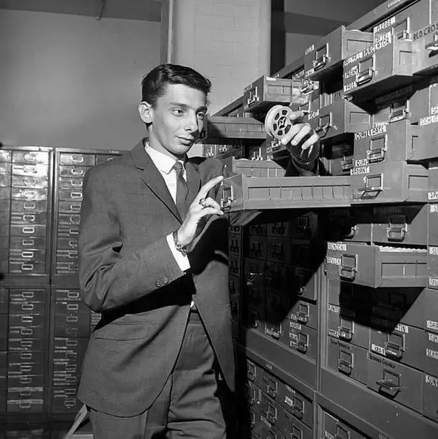 CBS employee Barry Manilow in the file room, 1965. | Scrolller