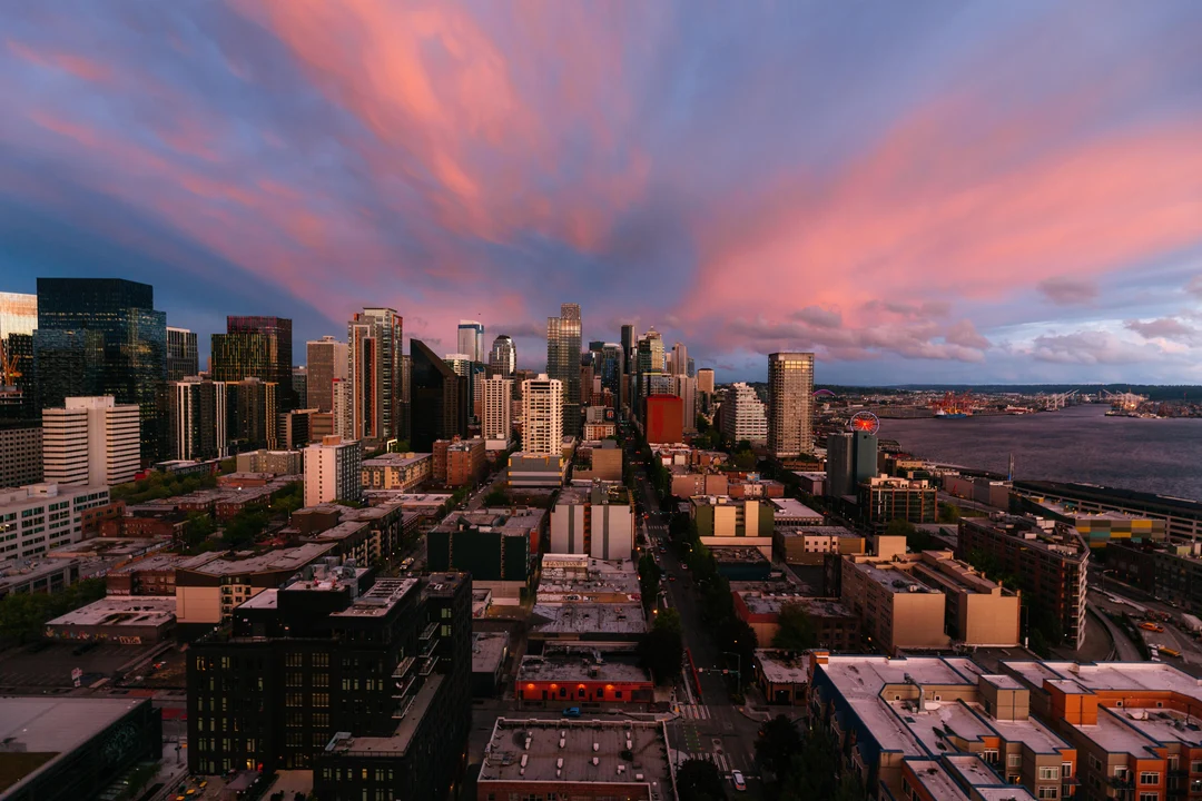 One of the wildest sunsets I’ve captured over Seattle! | Scrolller