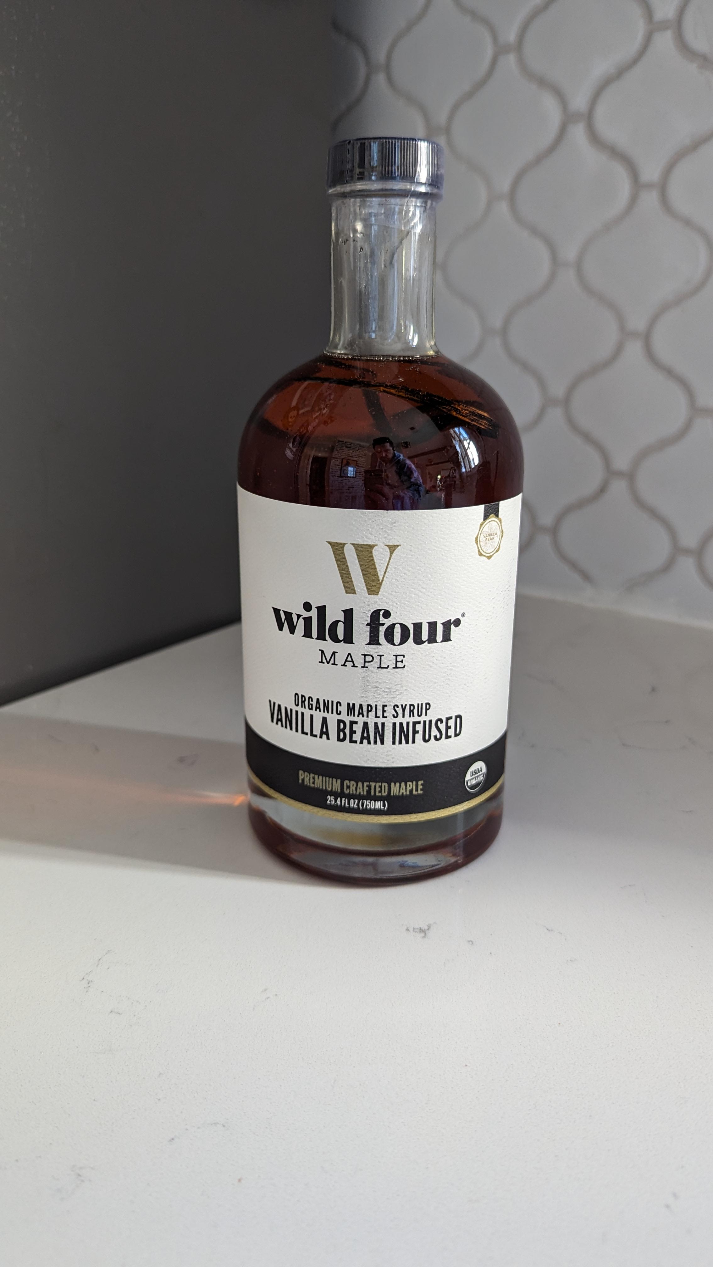 Vanilla infused Maple Syrup | Scrolller