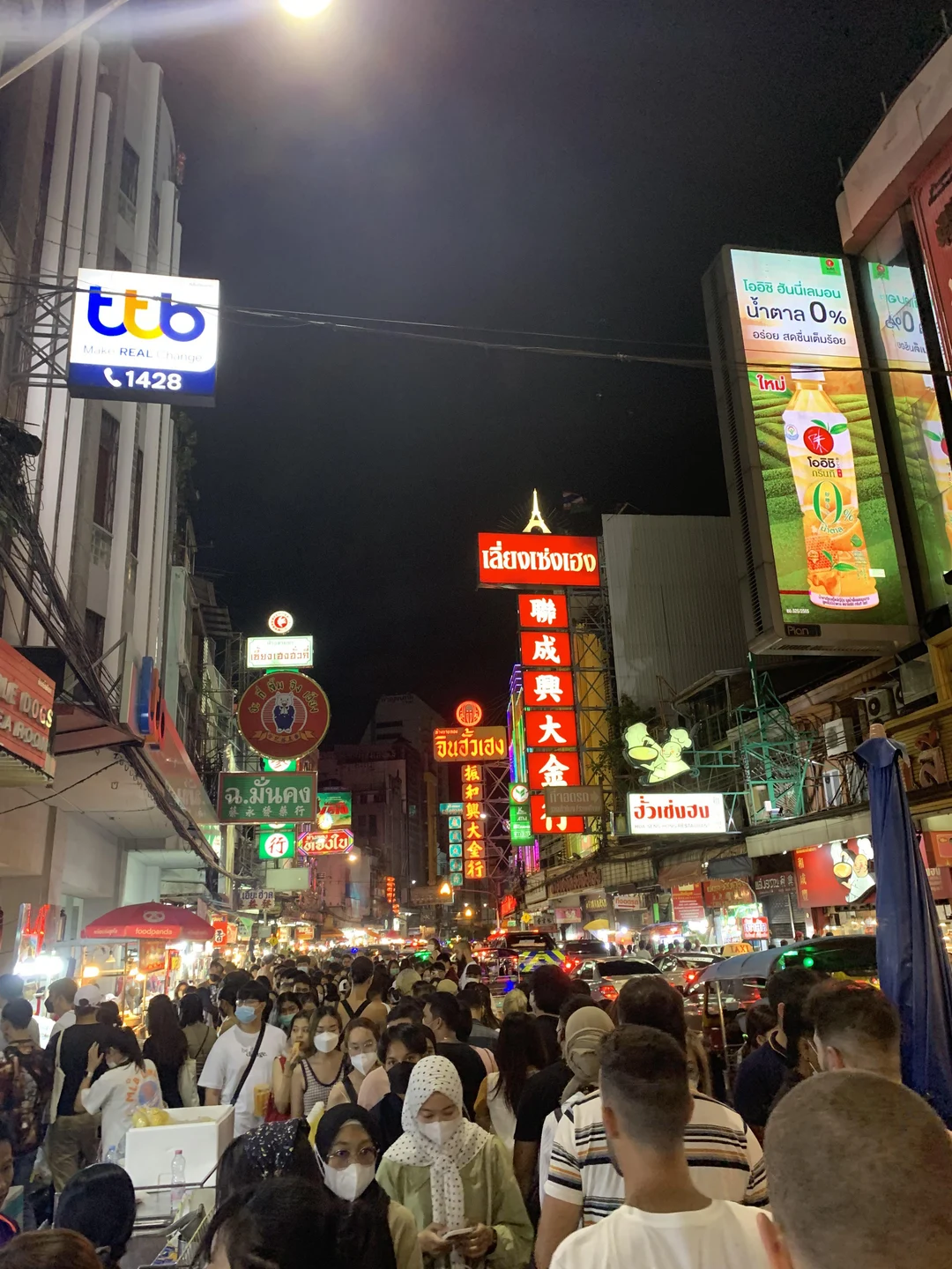 Yaowarat Road, Chinatown Bangkok | Scrolller