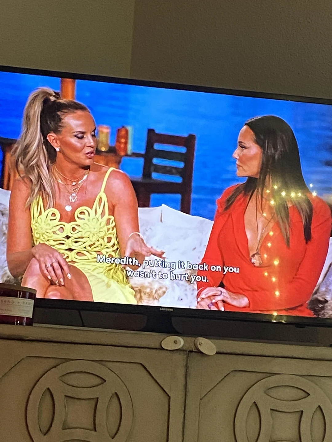 These ladies need to step away from the tanning beds. ️ | Scrolller