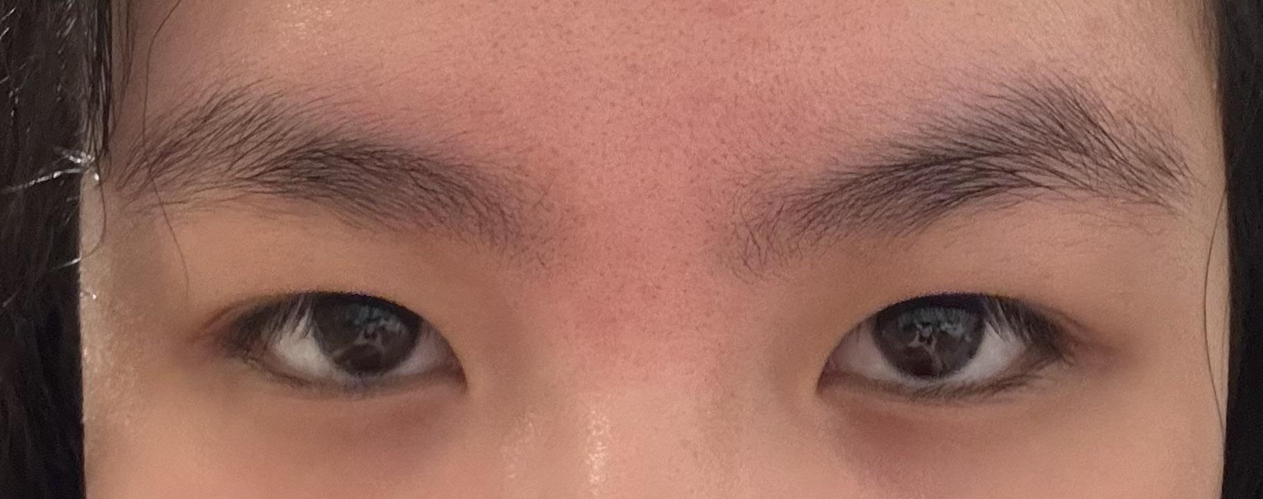 How do you do eyebrows ?? 😭 | Scrolller