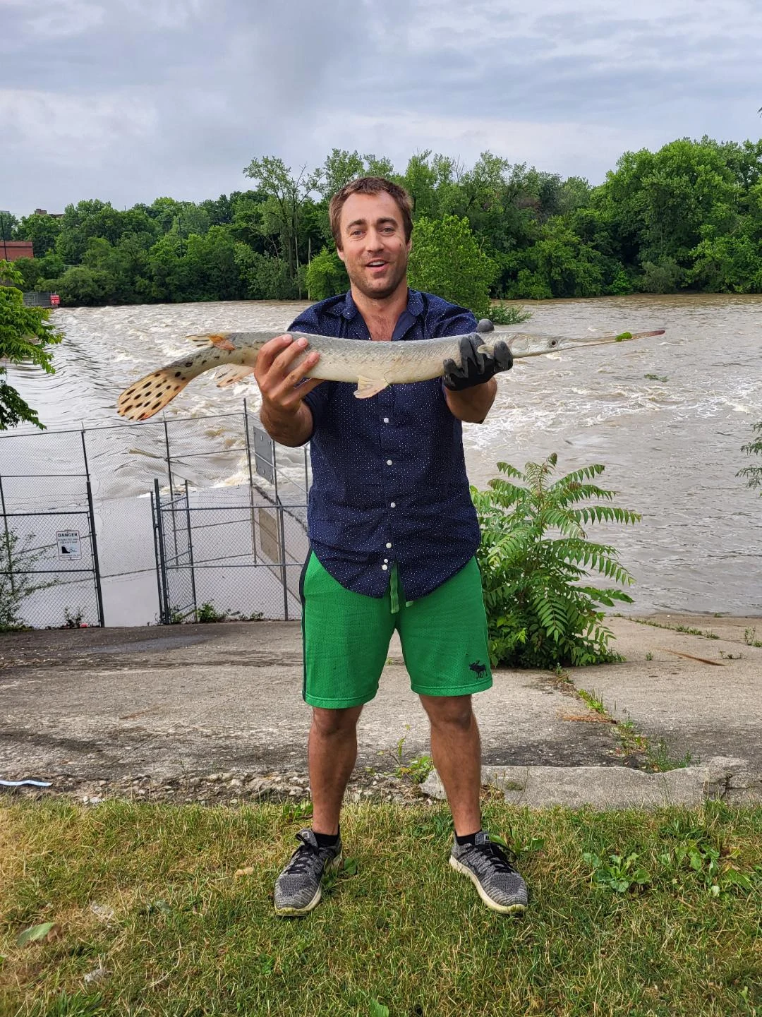 Caught My First Gar When The Spillway Flooded | Scrolller