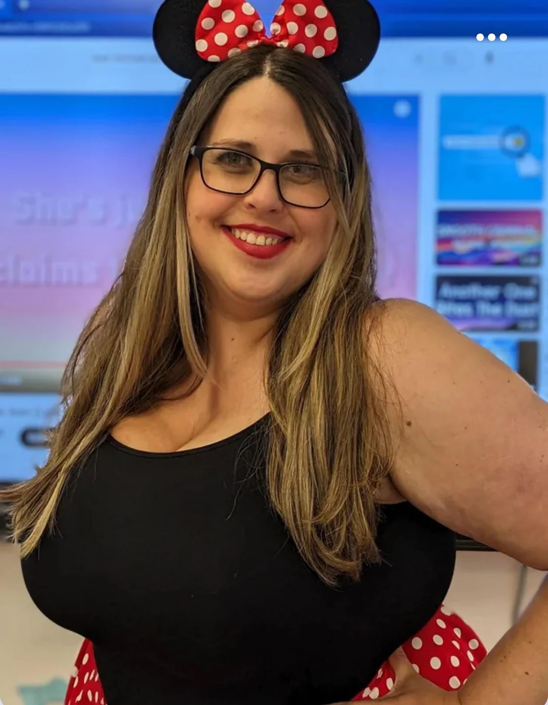 Minnie Mouse | Scrolller