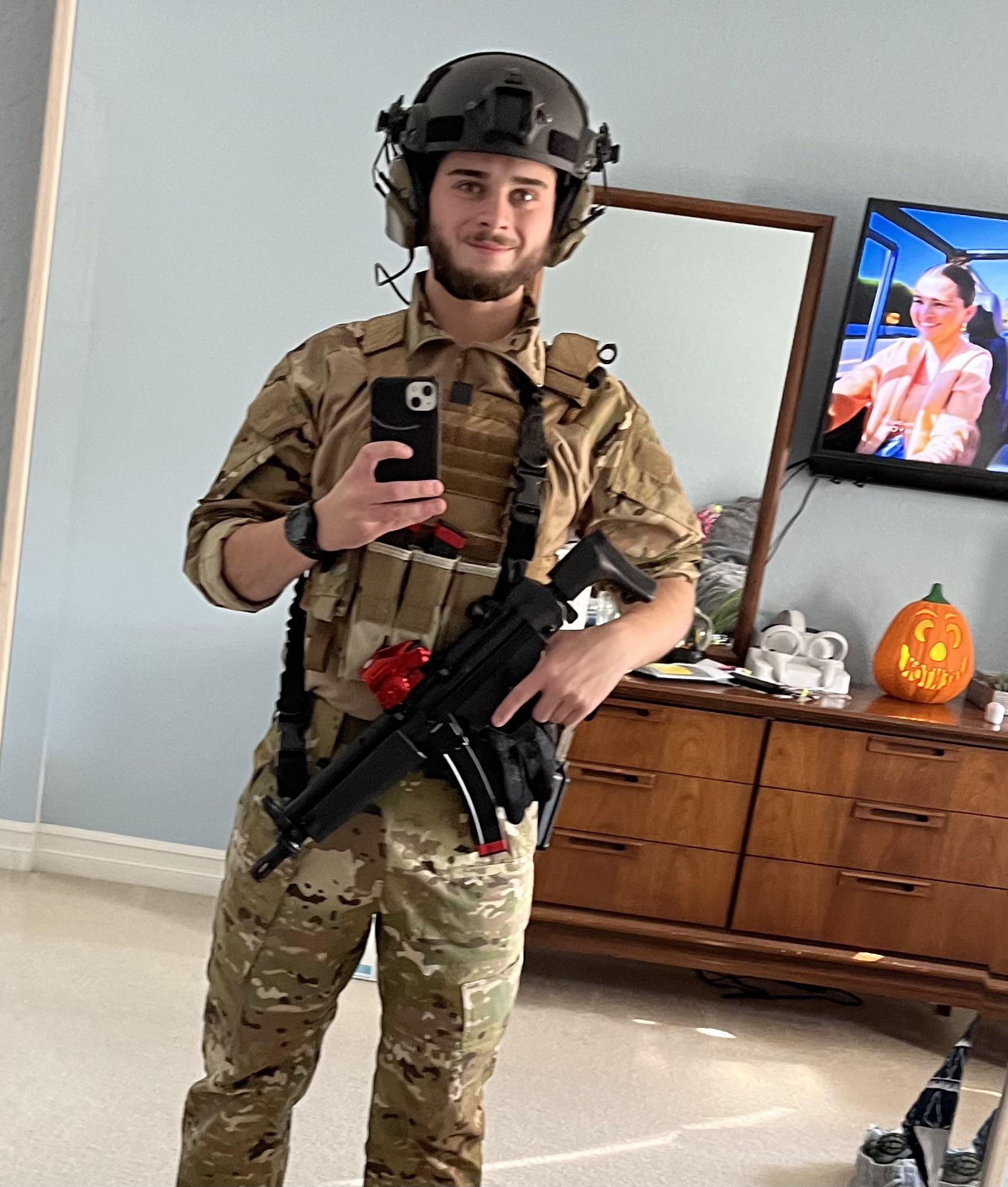 One of the new kits I’m currently putting together for me and my s/o | Scrolller