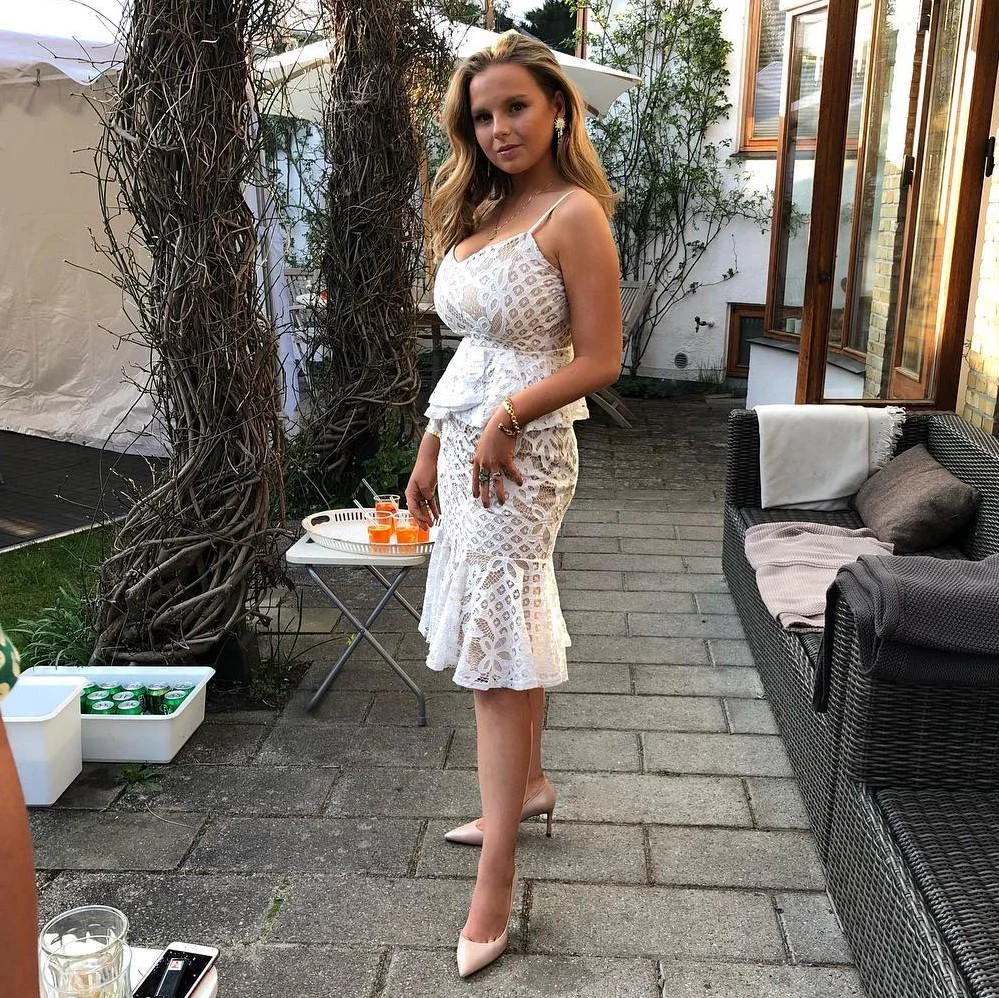 fully elegant | Scrolller