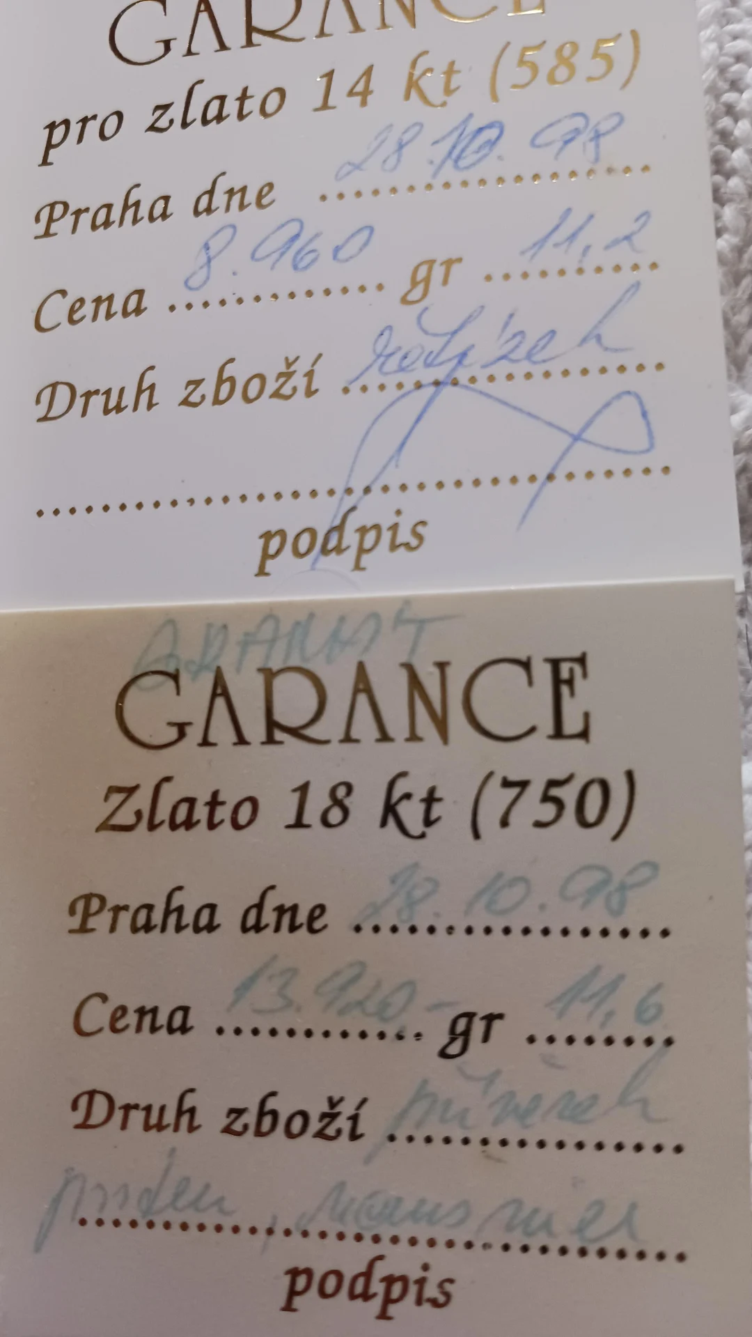 Can anyone help translate? | Scrolller