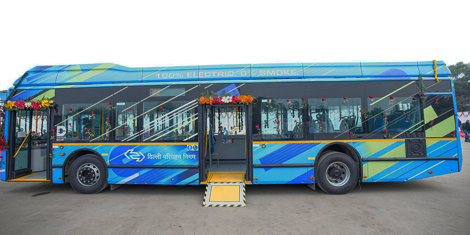 Dehli welcomes the first of 300 electric buses | Scrolller
