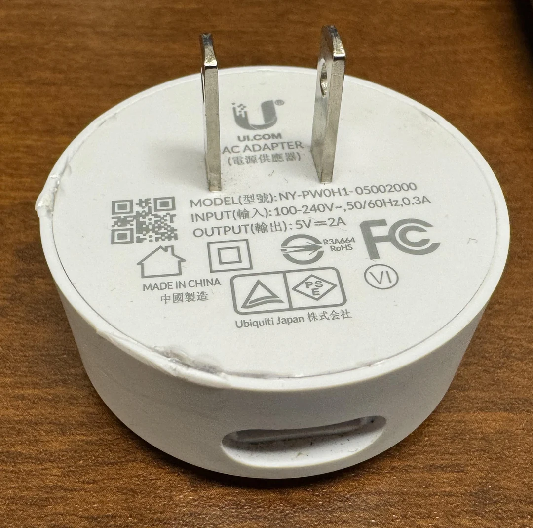 Anyone ever opened the AC Adapter for a G3 Instant? | Scrolller