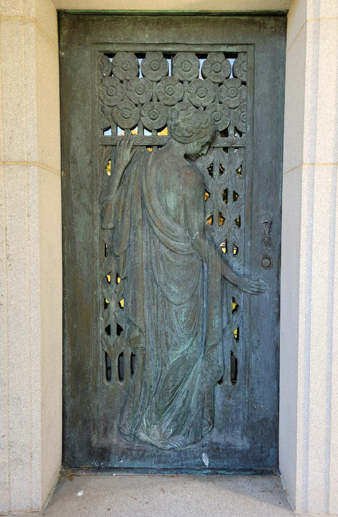 Charles Hinsch Mausoleum, Spring Grove Cemetery, Ohio. | Scrolller
