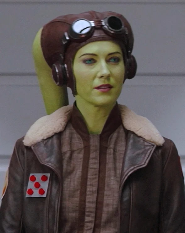 Hera Syndulla (Commander of Lozenges) | Scrolller