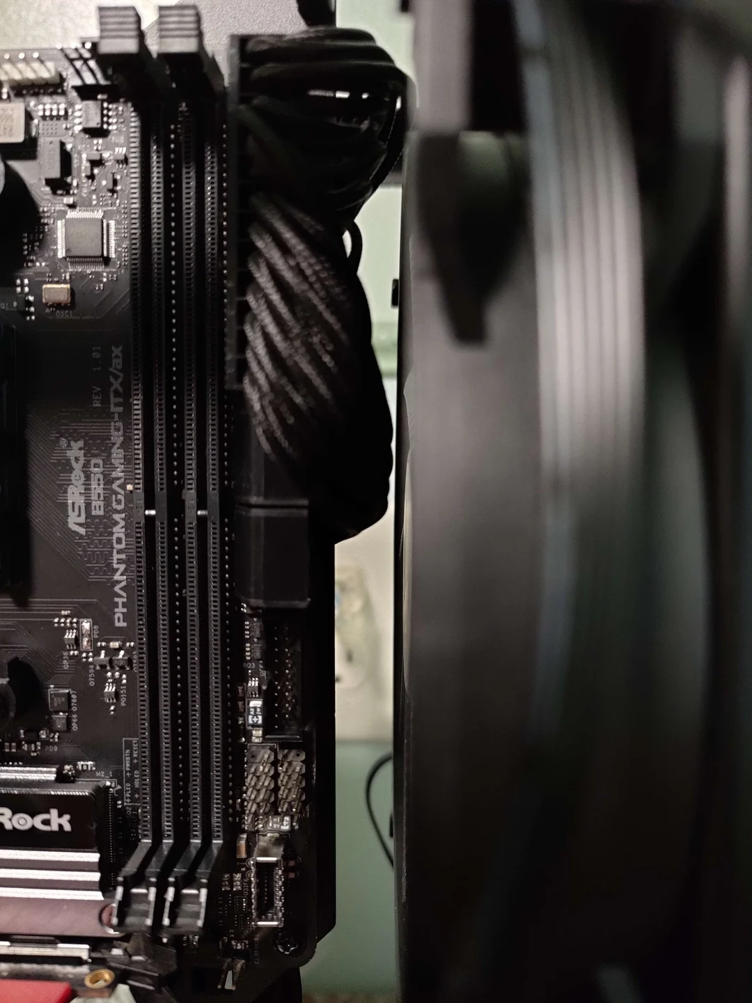 This 24-Pin to front AIO Exhaust clearance with a Meshlicious | Scrolller