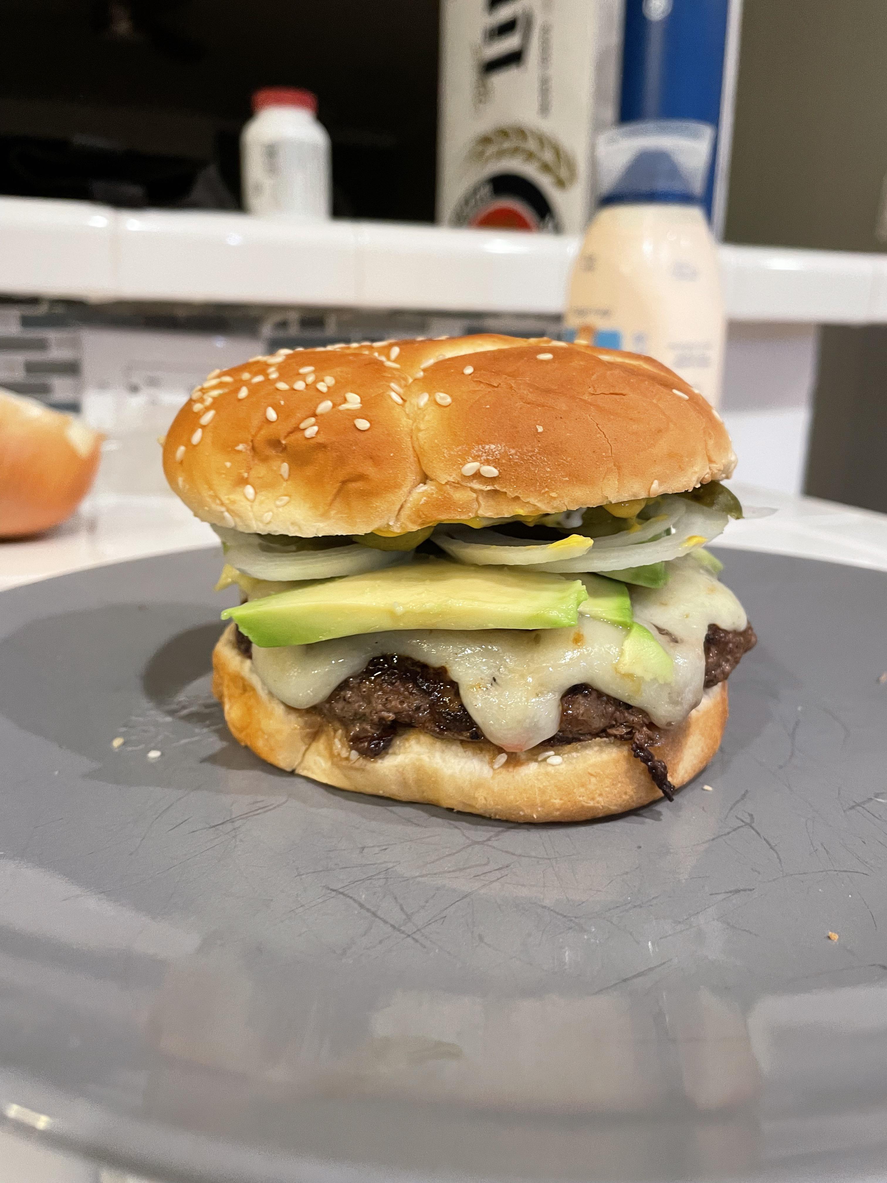 Made a cheeseburger with avocado, pepper jack, pickles, onions and special sauce | Scrolller