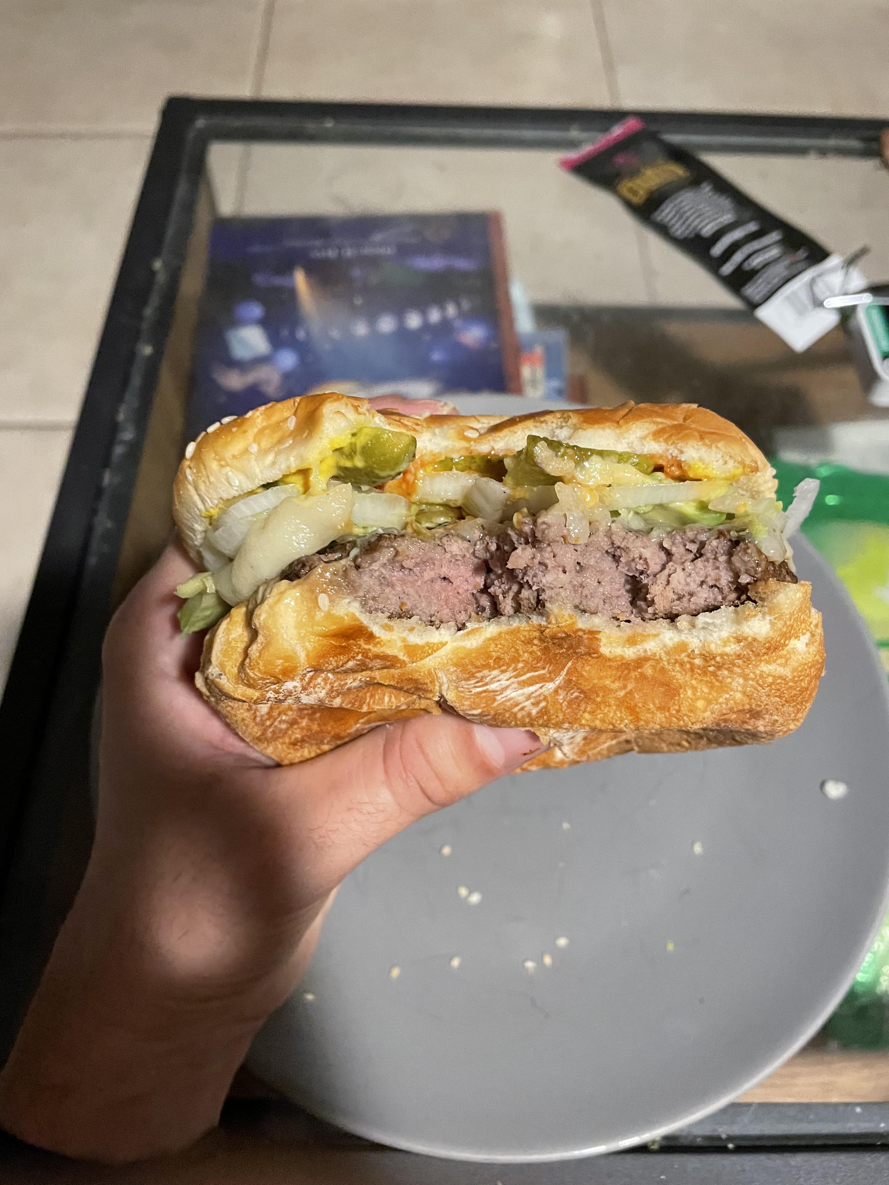 Made a cheeseburger with avocado, pepper jack, pickles, onions and special sauce | Scrolller