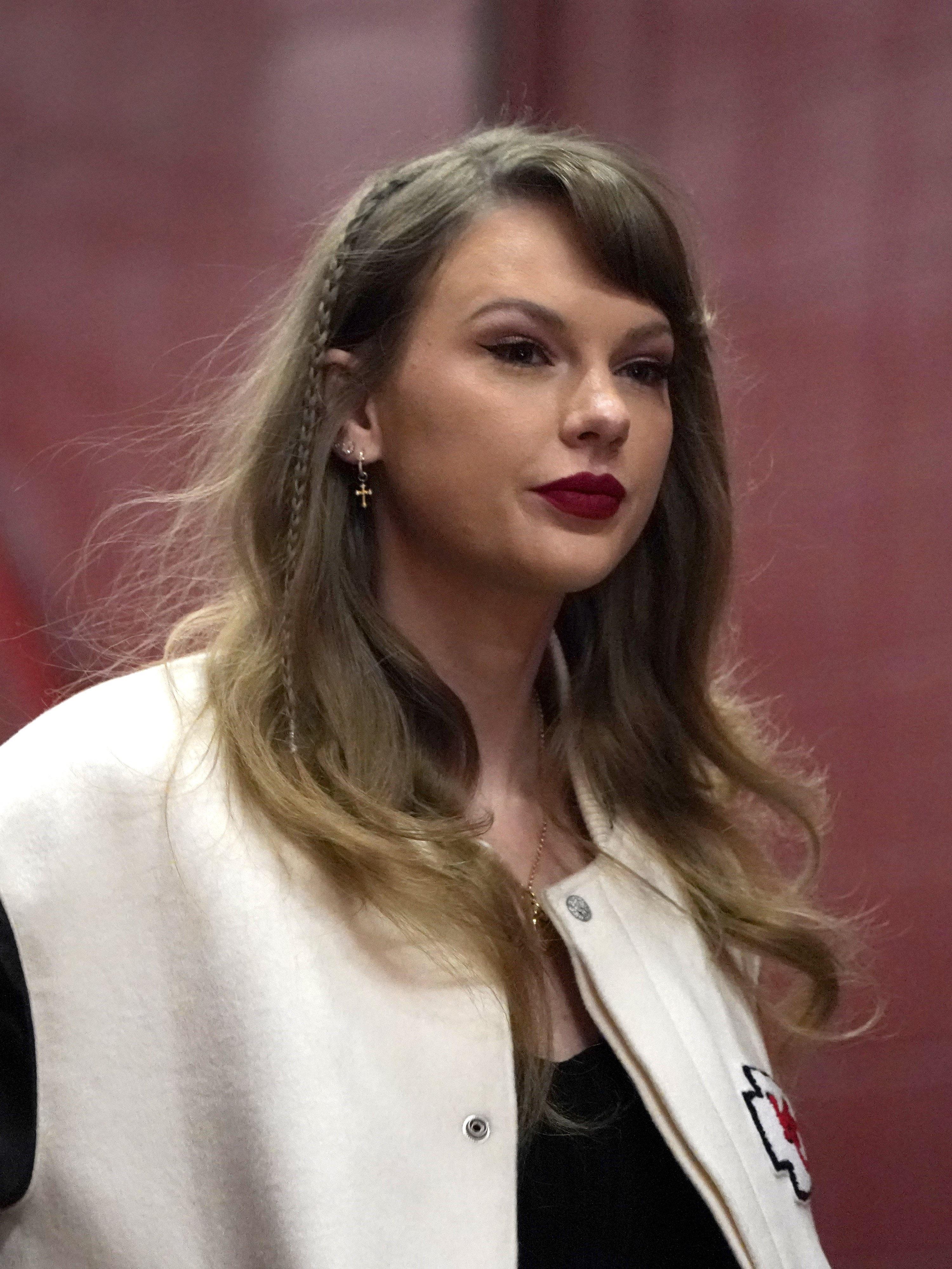 Taylor at the Chiefs-Bengals game | Scrolller