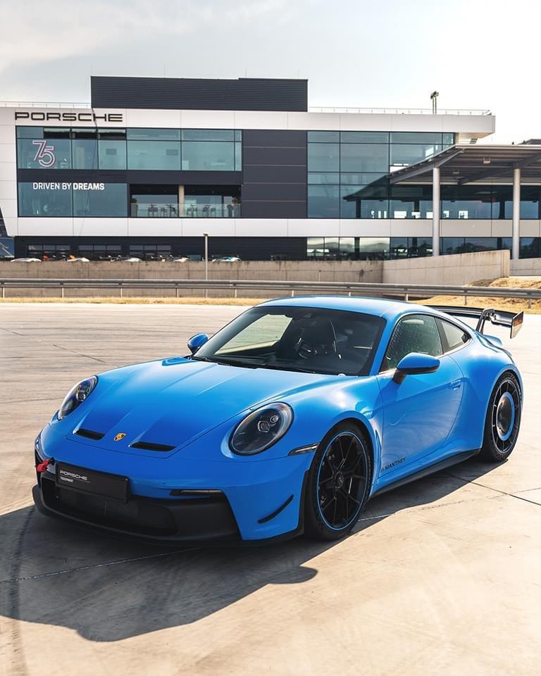 Porsche 💙 | Scrolller
