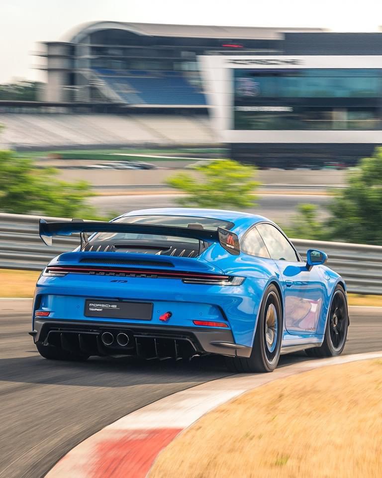 Porsche 💙 | Scrolller