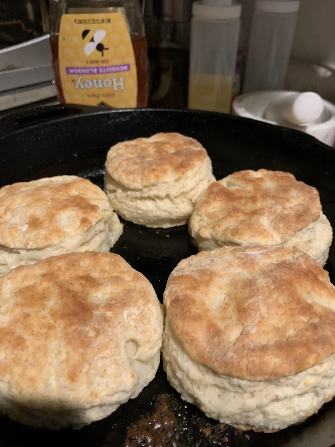 Cast Iron Buttermilk Biscuits | Scrolller